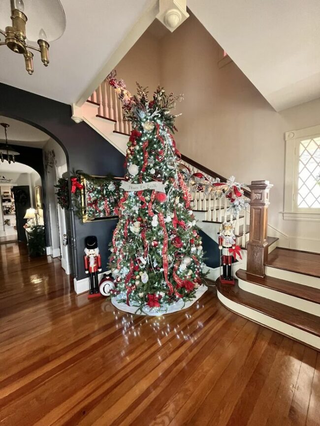 30 People Share Fascinating Pictures Of Their Unique Old Homes