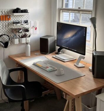 40 Cozy Home Office Setups That Bring Comfort And Inspiration