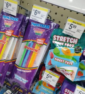 45 Funny Toy Design Fails That Are So Bad They Could Scar A Kid For Life