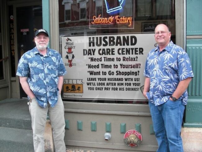 50 Funny Signs From Bars And Restaurants That Were Too Good Not To Share