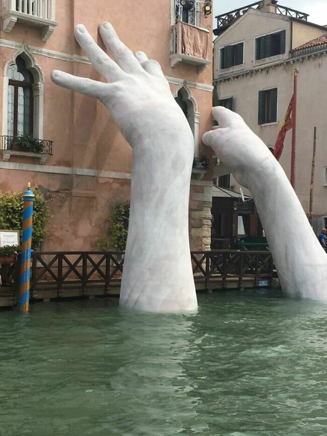 30 Examples Of Submechanophobia, A Fear Of Submerged Human-Made Objects
