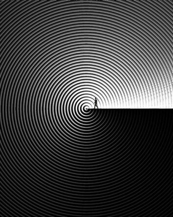45 Trippy Optical Illusions That'll Mess With Your Head By Artist ...