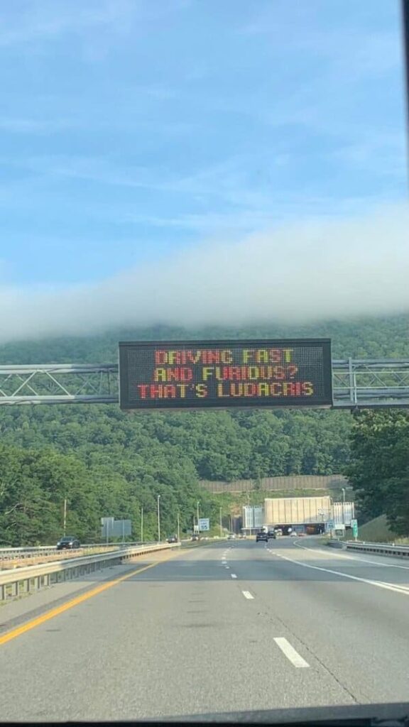 45+ Delightfully Funny Signs That Turn Everyday Notices Into Jokes