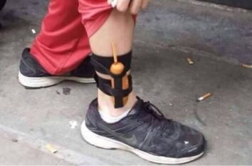 35+ Spectacularly Odd But Funny Pictures Of Humans Doing Human Things