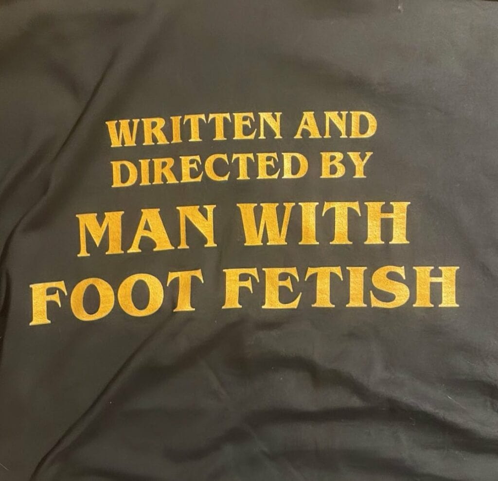 40 Chaotic Shirts That Say More About Them Than Just The Words