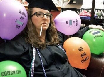 45 Funny Graduation Pictures That Earned A Master's Degree In Humor