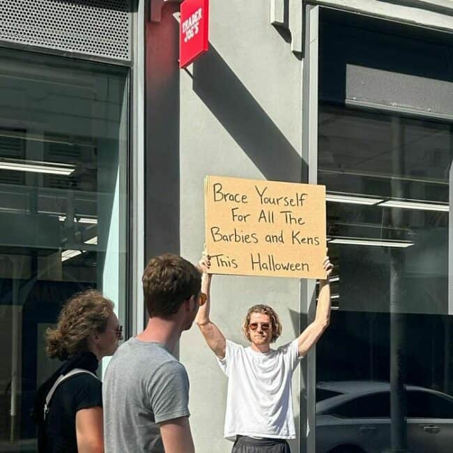 35 Funniest New Posts From "Dude With A Sign" (April 8, 2024)