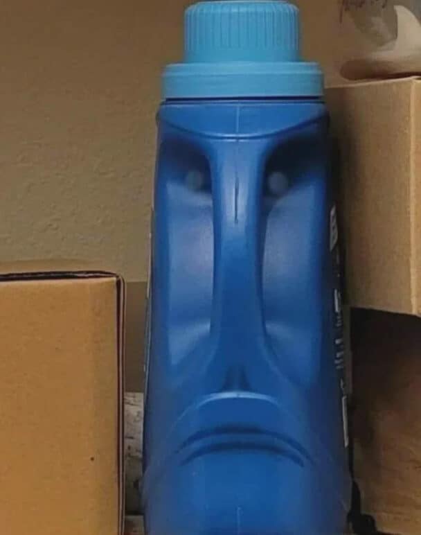 42 Pareidolia Pictures Revealing Funny Faces In Places They Shouldn't Be