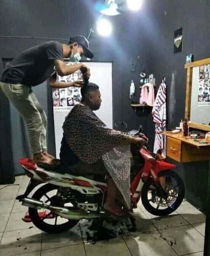 36 Funny Pictures That Go Hard As A Pic Can Possibly Go