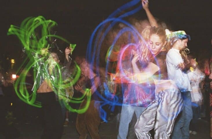28 Nostalgic Photos Of '90s Raves That'll Have You Nts Nts Nts-ing ...