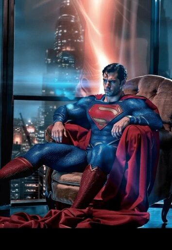 27 Funniest Memes And Photoshop Reactions To Superman's New Movie Suit