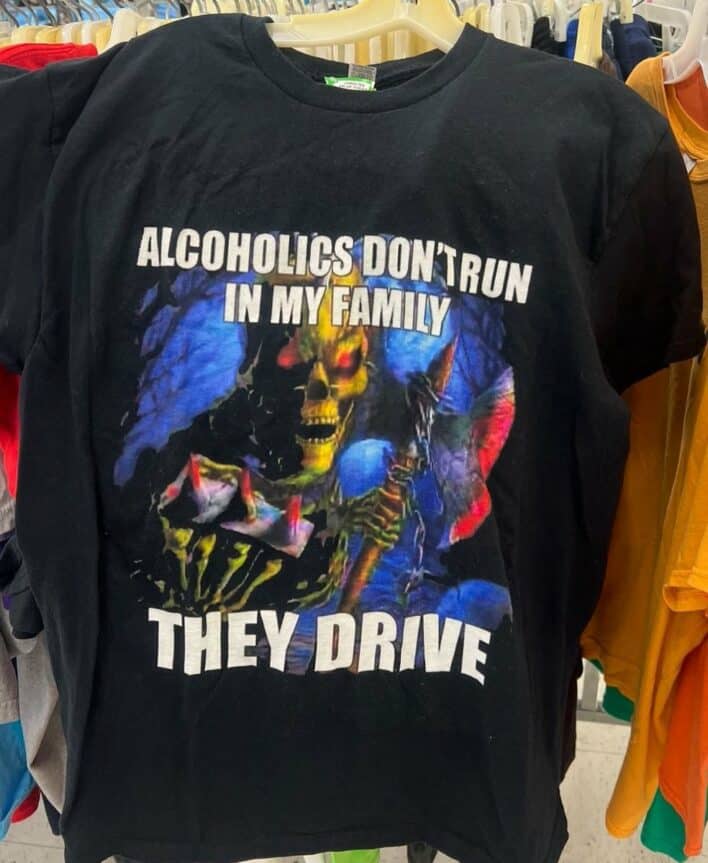 40 Hilariously Chaotic Shirts People Actually Wore Out In Public This ...