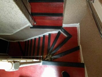 35 Terrifying "Death Stair" Designs That Will Hurt Your Brain And Break ...