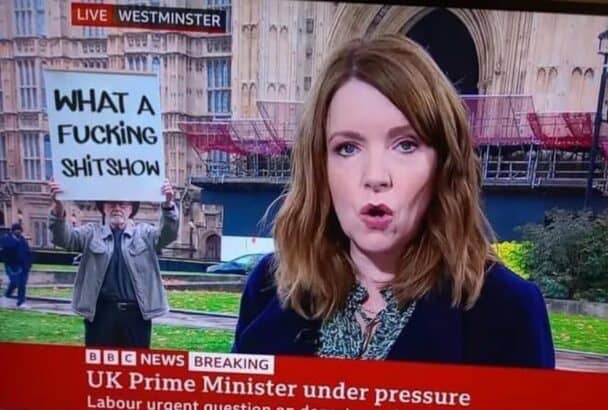 36 Examples Of British Humor Filled With Dry Wit And Cheeky Jabs