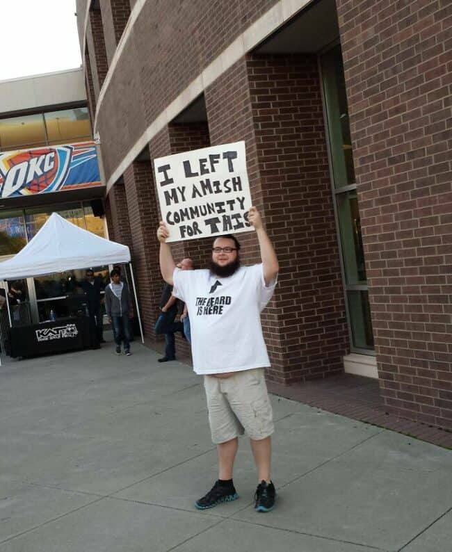 40 Funny Concert Signs From Clever And Creative Fans