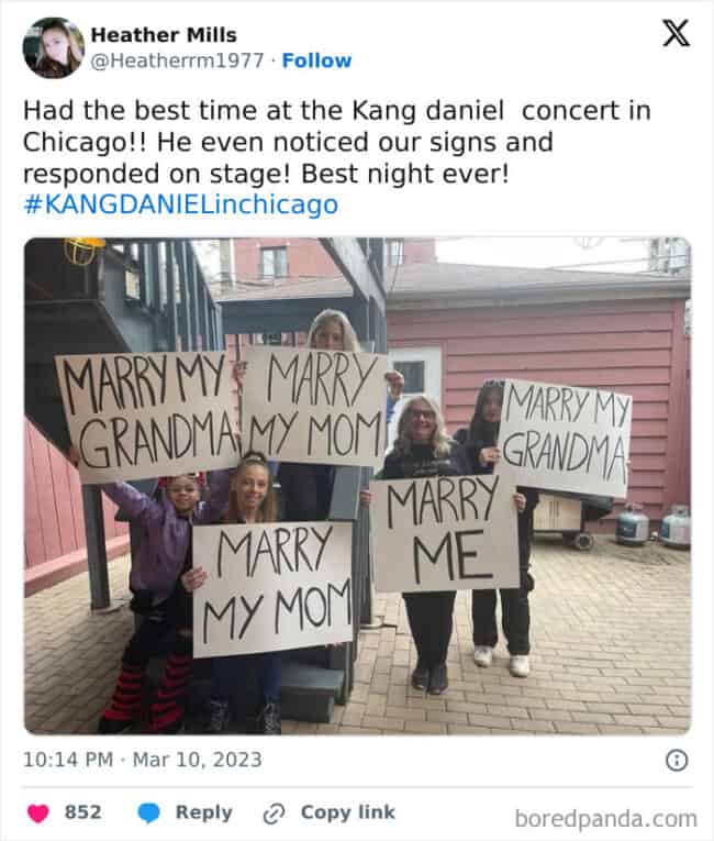 40 Funny Concert Signs From Clever And Creative Fans