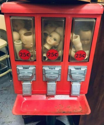 55 Funny Thrift Shop Memes And Finds From “Ridiculous Thrifter”