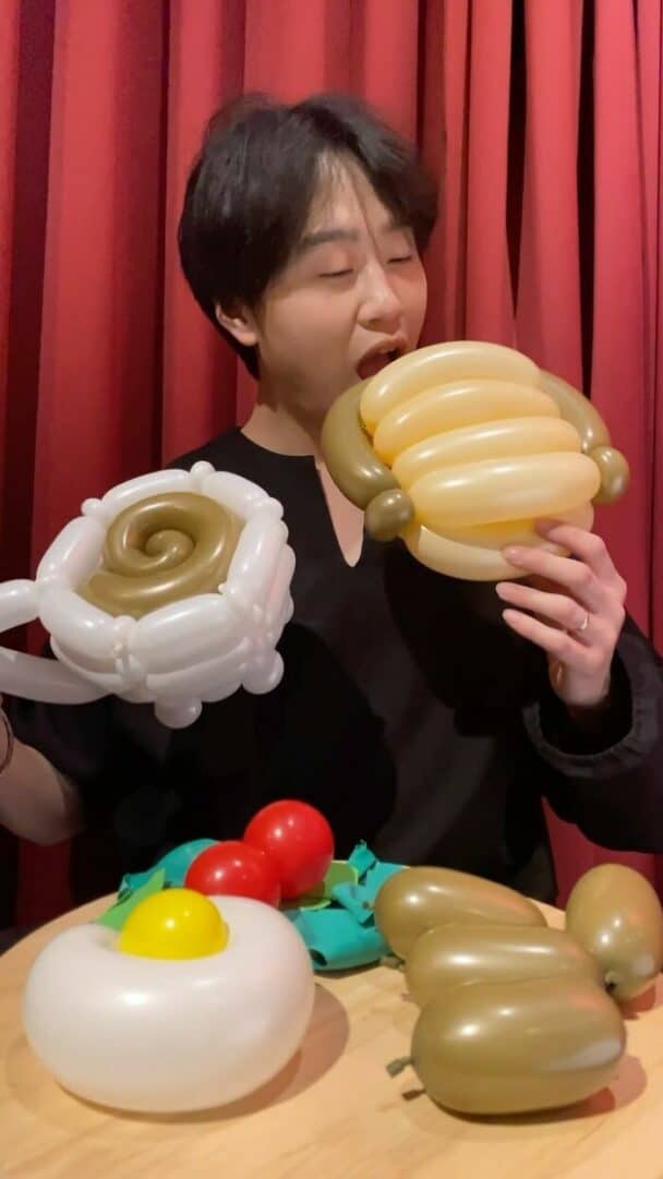 43 Realistic Balloon Food Creations From Artist Jiwon Lee