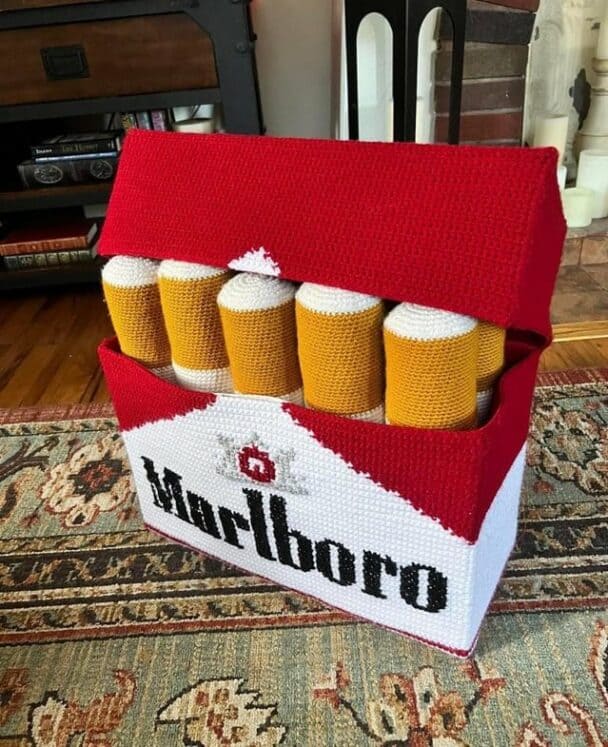 30 Crafts Made With Equal Parts Awful Taste And Great Execution
