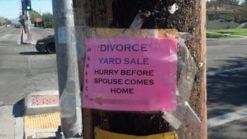 50 Chaotically Funny Signs That Are Perfectly Ridiculous