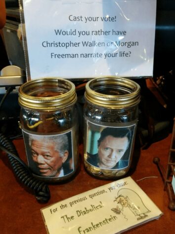 37 Clever Tip Jars That'll Win Over Customers' Charity With Humor