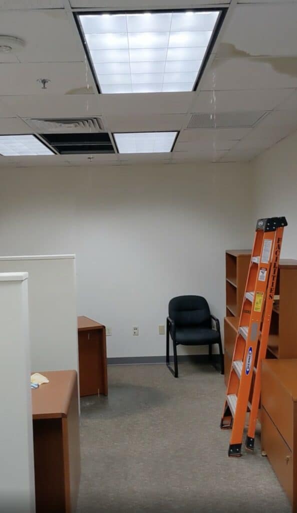 25 Horrible Offices That'll Make Your Cubicle Hell Look Like Paradise