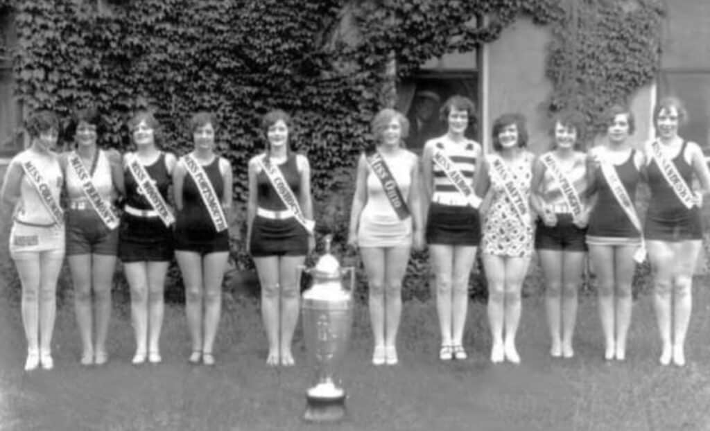 40 Vintage Photos From the 1920s