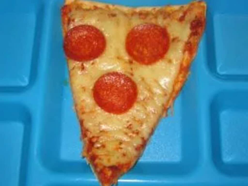 35 Nostalgic 90s School Lunch Pictures That'll Awaken Cravings ...