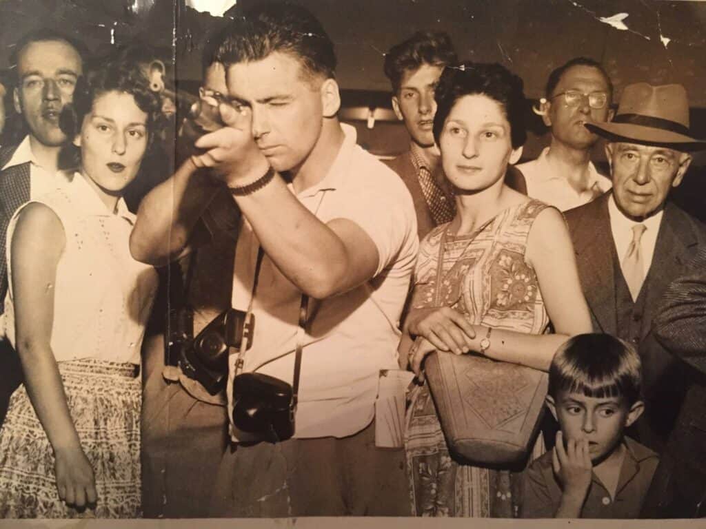 50 Nostalgic Snapshots From The 1950s That Perfectly Depict How ...