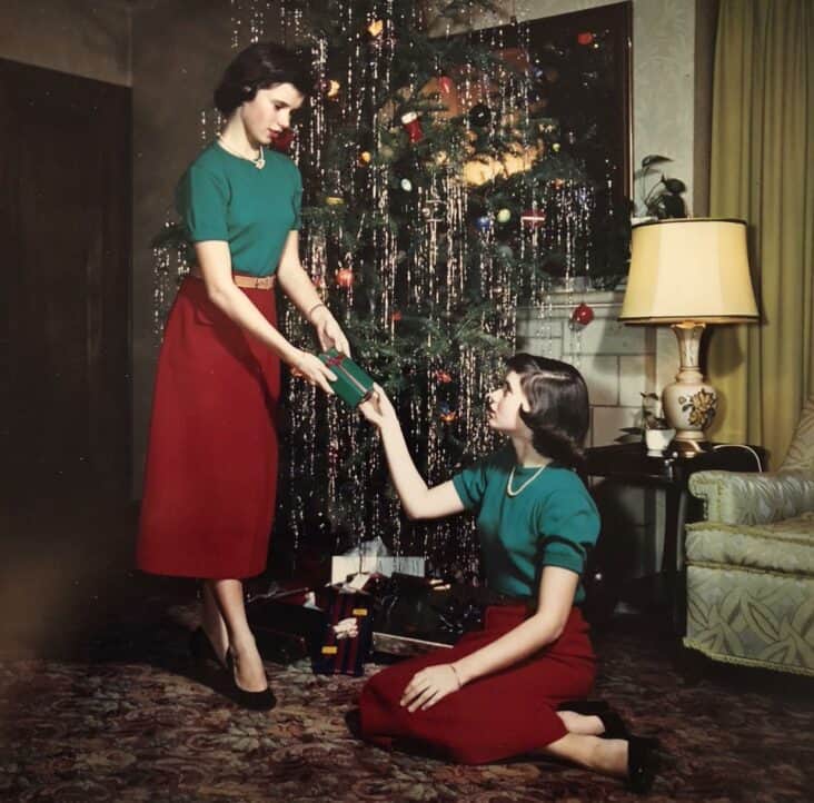 50 Nostalgic Snapshots From The 1950s That Perfectly Depict How ...