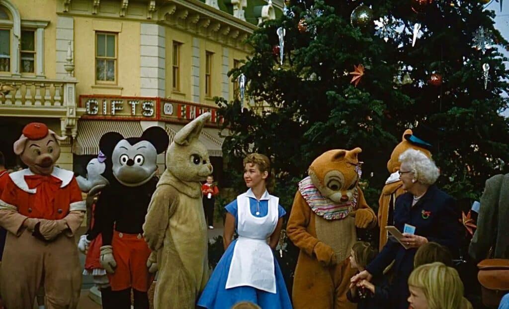 50 Nostalgic Snapshots From The 1950s That Perfectly Depict How ...