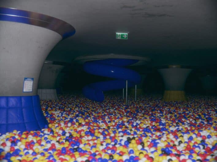 40 Strangest "Liminal Spaces" That Left Us With An Unsettling Feeling ...