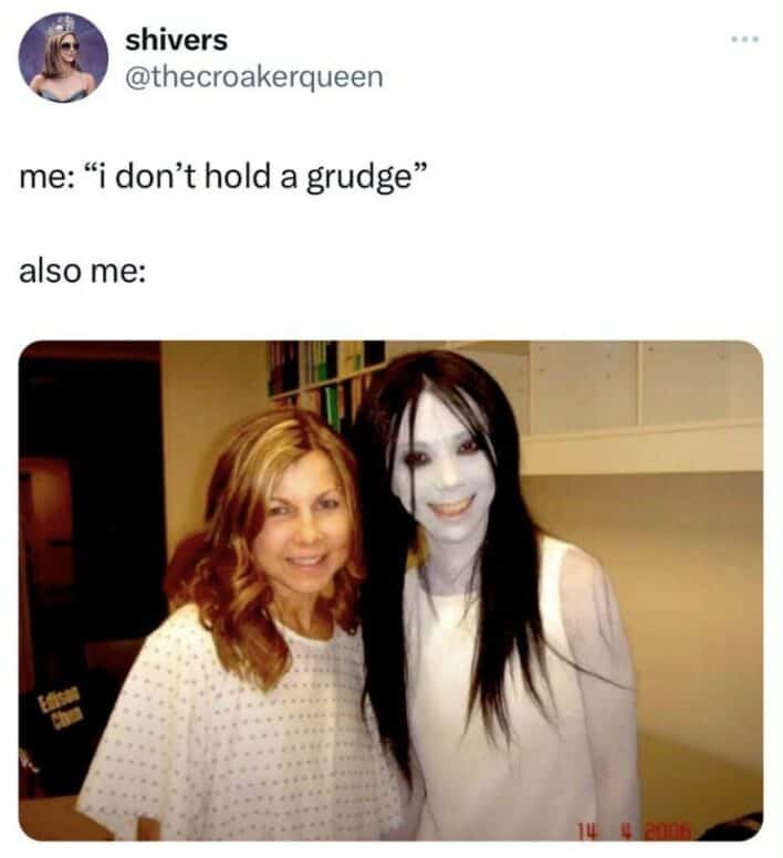 45 Funny Horror Movie Tweets To Ring In Spooky Season With A Good Cackle