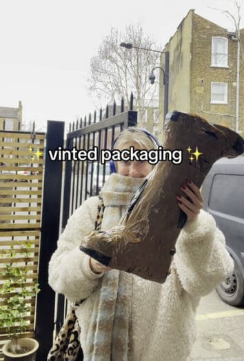 35 Times Vinted Sellers Nailed It With Their Funny Packaging Choices