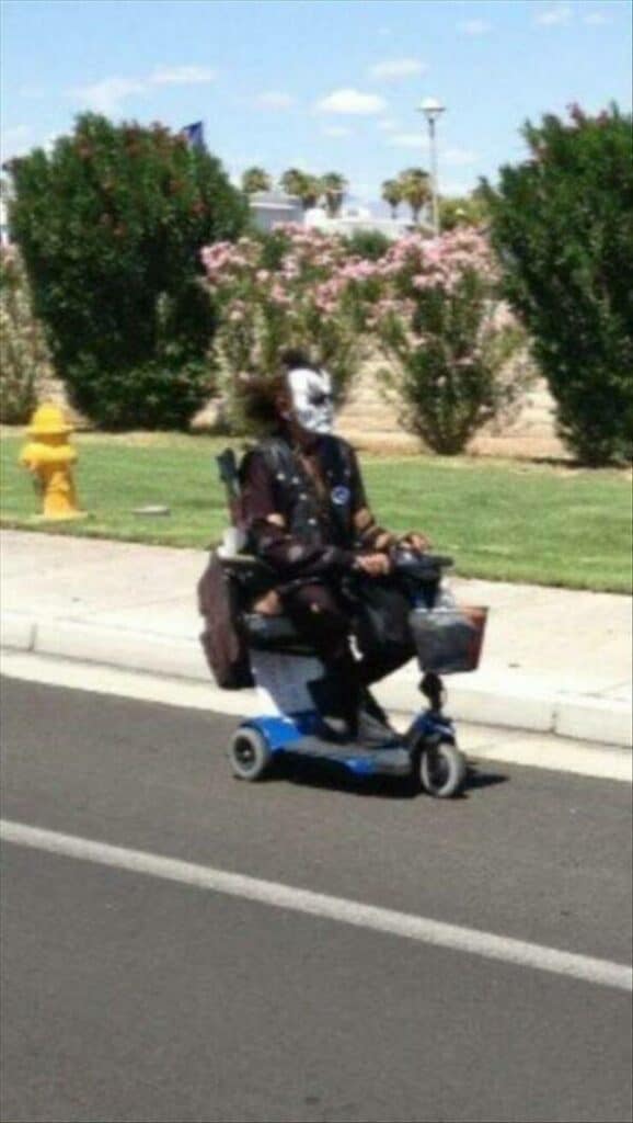 45 Funny And/Or Random Pictures To Spice Up Your Afternoon Scroll