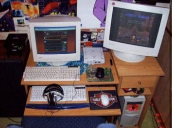 40 Nostalgic Pictures That Transport You Back To The 'Old Internet' Days