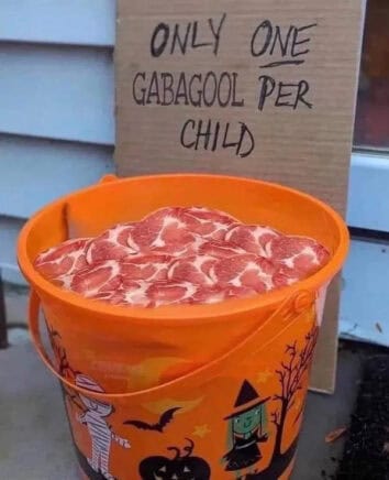 "One Per Child": 30 Hilarious Times People Left Out Anything But Candy ...