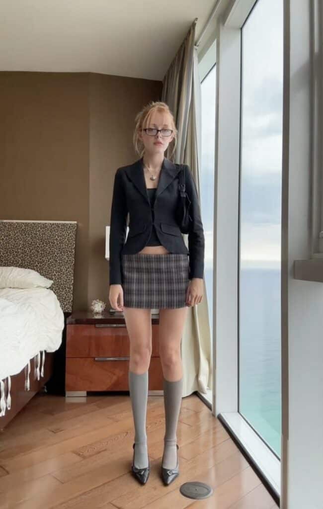 "You're gonna get fired" — Woman Calls Out Co-Workers Who Wear ...