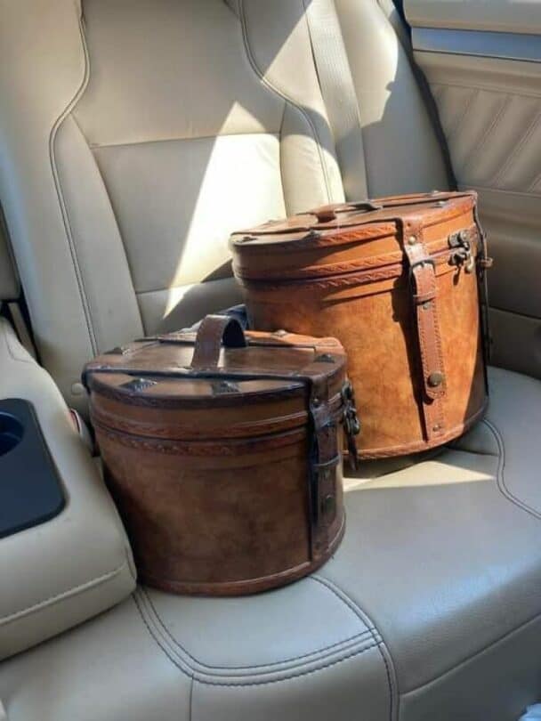 40 Hilariously Weird Thrift Store Finds Shoppers Couldn't Help But Take ...