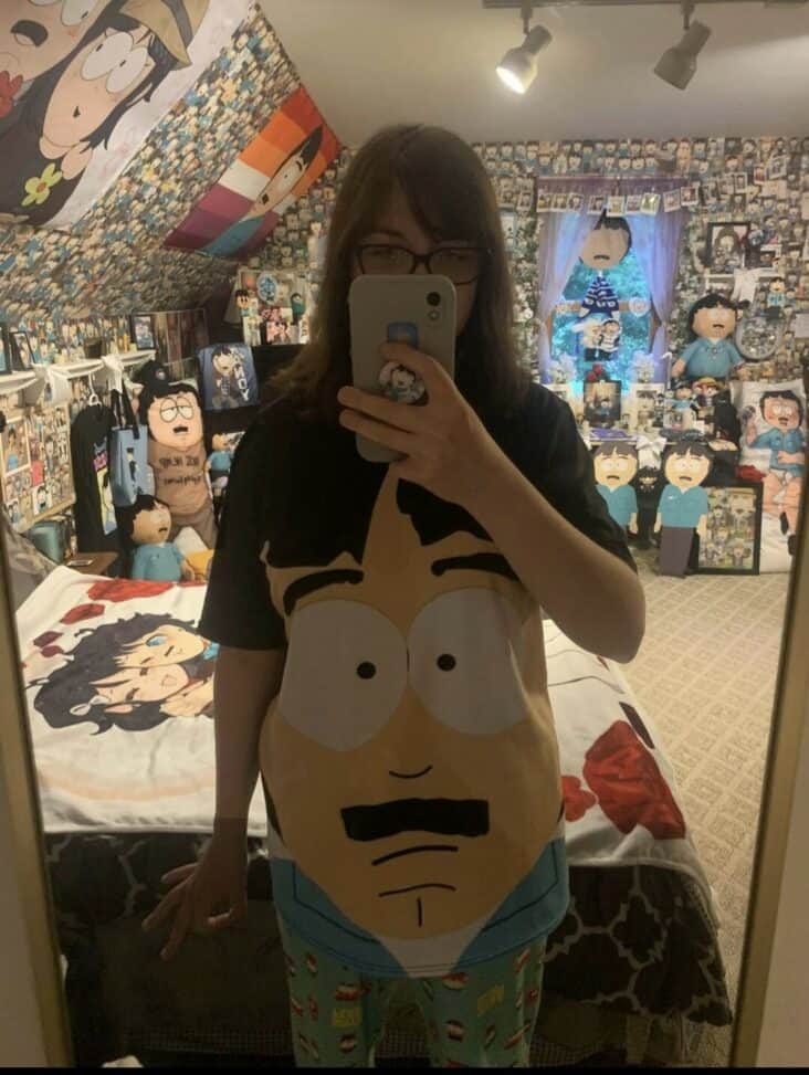 45 Quirky Collectors Share Their Unique And Bizarre Collections