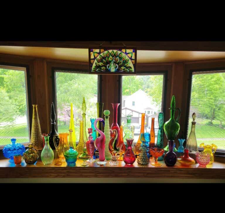 45 Quirky Collectors Share Their Unique And Bizarre Collections