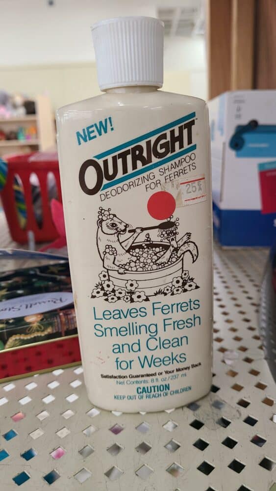 40 Hilariously Expired Items Family Members Found In "Grandma's Pantry"