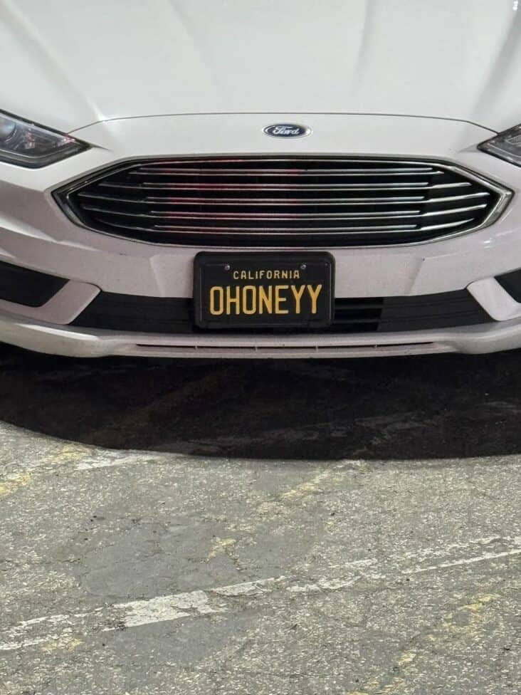 45 Hilarious Personalized License Plates People Found Out In The Wild
