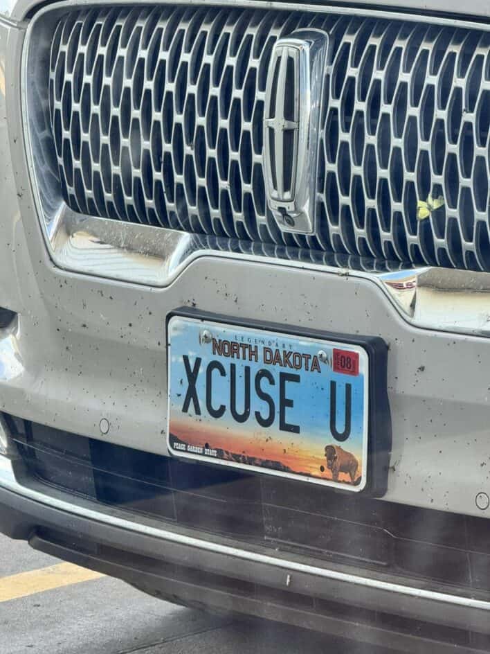 45 Hilarious Personalized License Plates People Found Out In The Wild