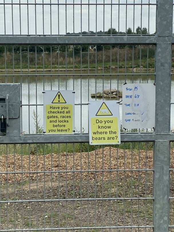 35 Terrifying Signs That Are Probably Not Entrance Signs To Adventure