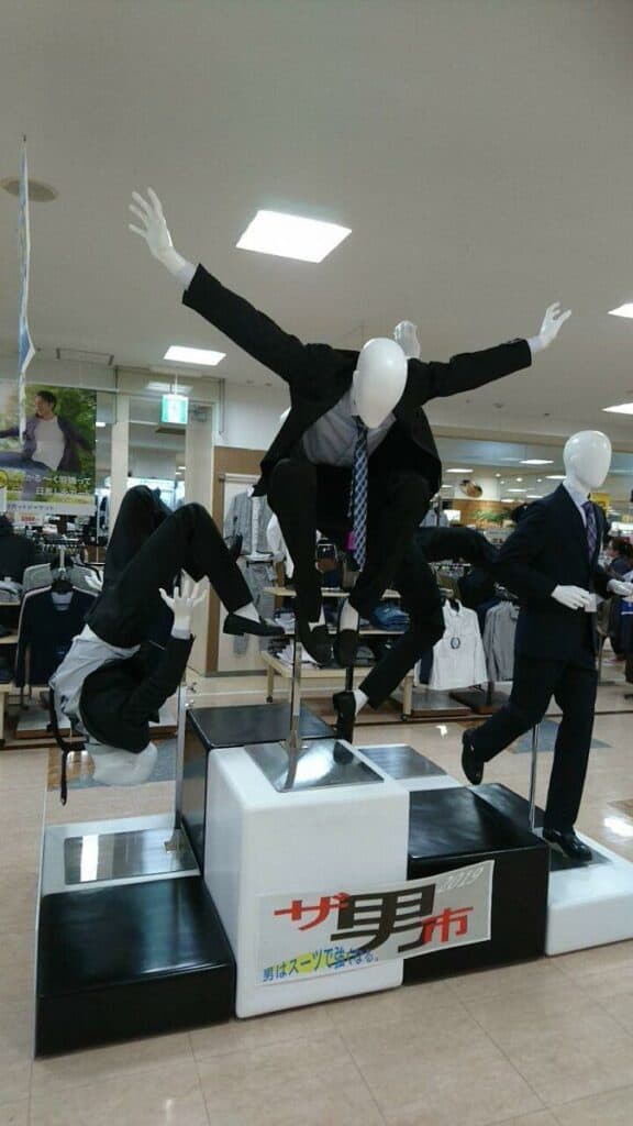 40 Hilarious "Blursed" Pictures That Are Equal Parts Blessed And Cursed