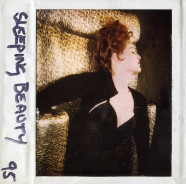 40 Nostalgic Behind The Scenes Polaroids From The X-Files Every Gen Xer ...