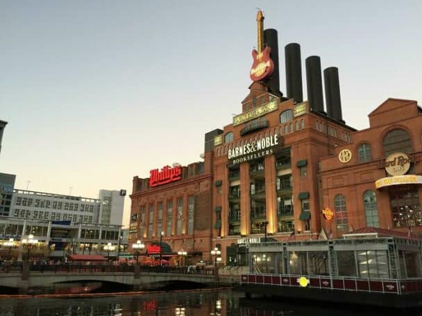 30 Cool Repurposed Buildings Given A Second Life Thanks To Clever ...