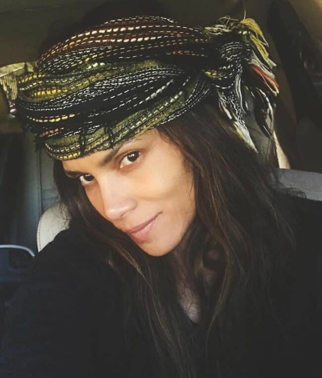 35 Wholesome Times Celebrities Shared What They Look Like Without Makeup