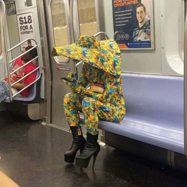 35 Funny And Weird Fashion Choices From Random New Yorkers Showcased On ...
